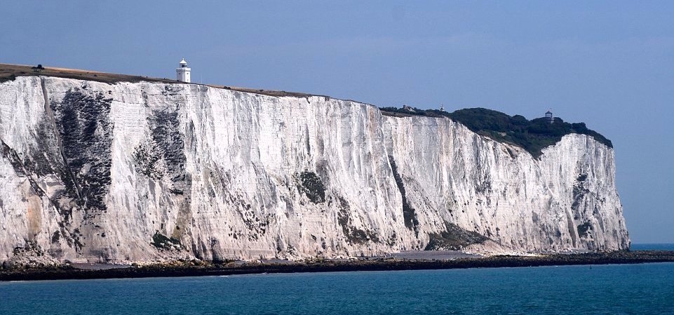 An American in Search of the English National Character :: Daniel Pipes